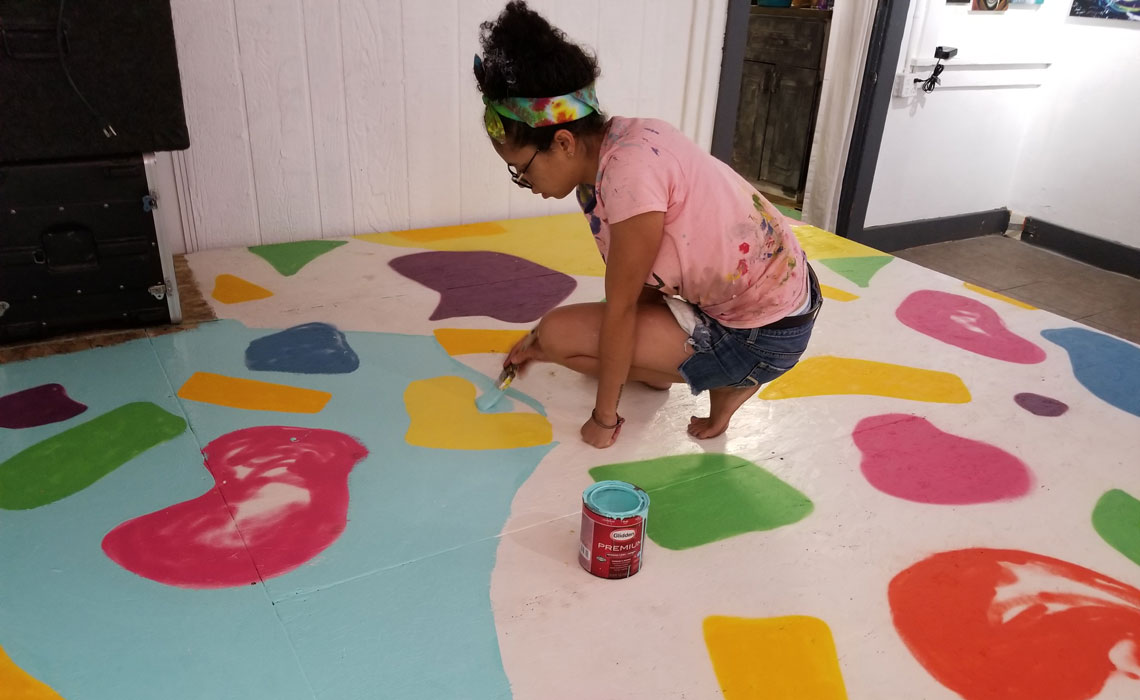 Paint Studio Demo Artist Moe Gram | Denver Art Museum